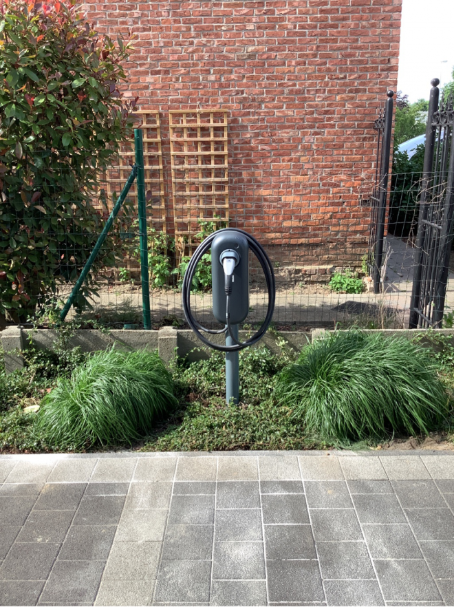 Shell Recharge op paal